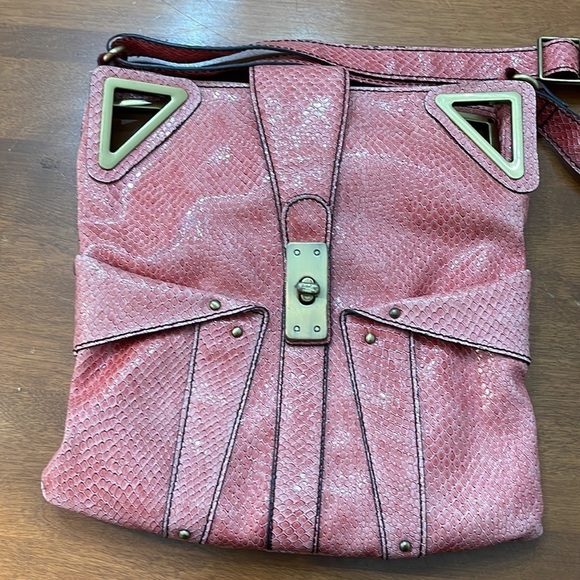 Jessica Simpson | Bags | Jessica Simpson Pink Snake Skin Pattern ...